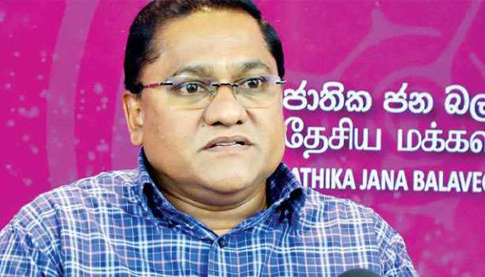 Advice from Minister Vijitha Herath to those coming to get passports ...