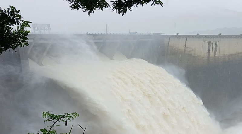 Heavy rains again in the mountains. Mahaweli reservoirs overflow. - Sri ...