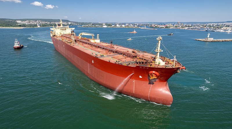 The first crude oil ship to arrive in Sri Lanka today after the start ...